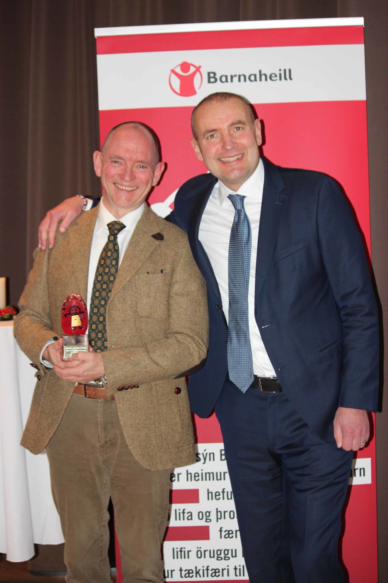 Össur Geirsson hefur í störfum sínum veitt miklum fjölda barna og ...