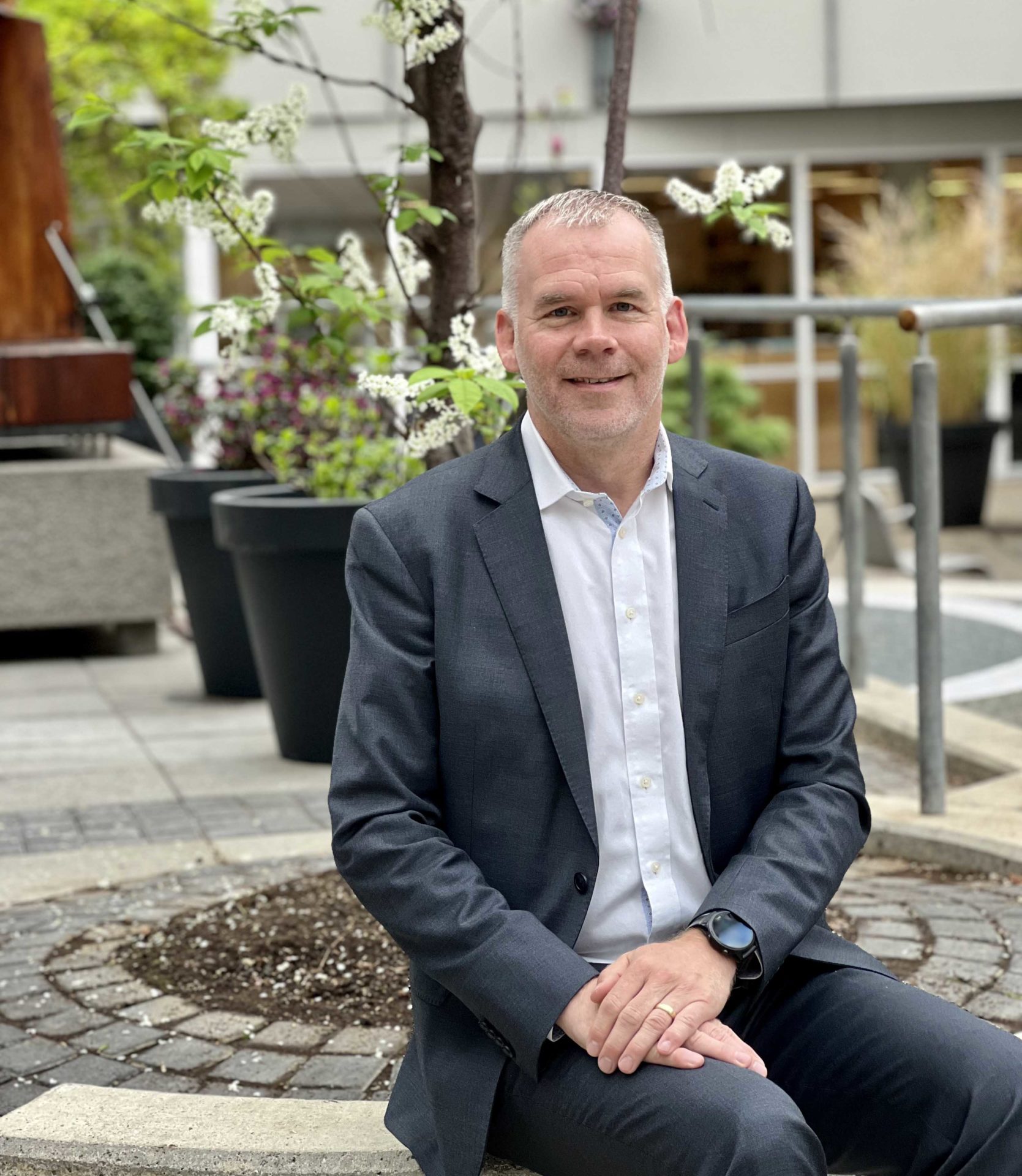 Það virðist eiga að þvinga okkur í hækkun útsvars - segir Almar Guðmundsson bæjarstjóri í ...